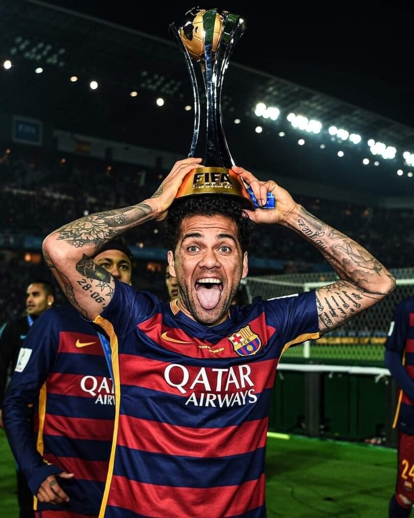 The top 10 players with the most trophies in football history - talk2soccer